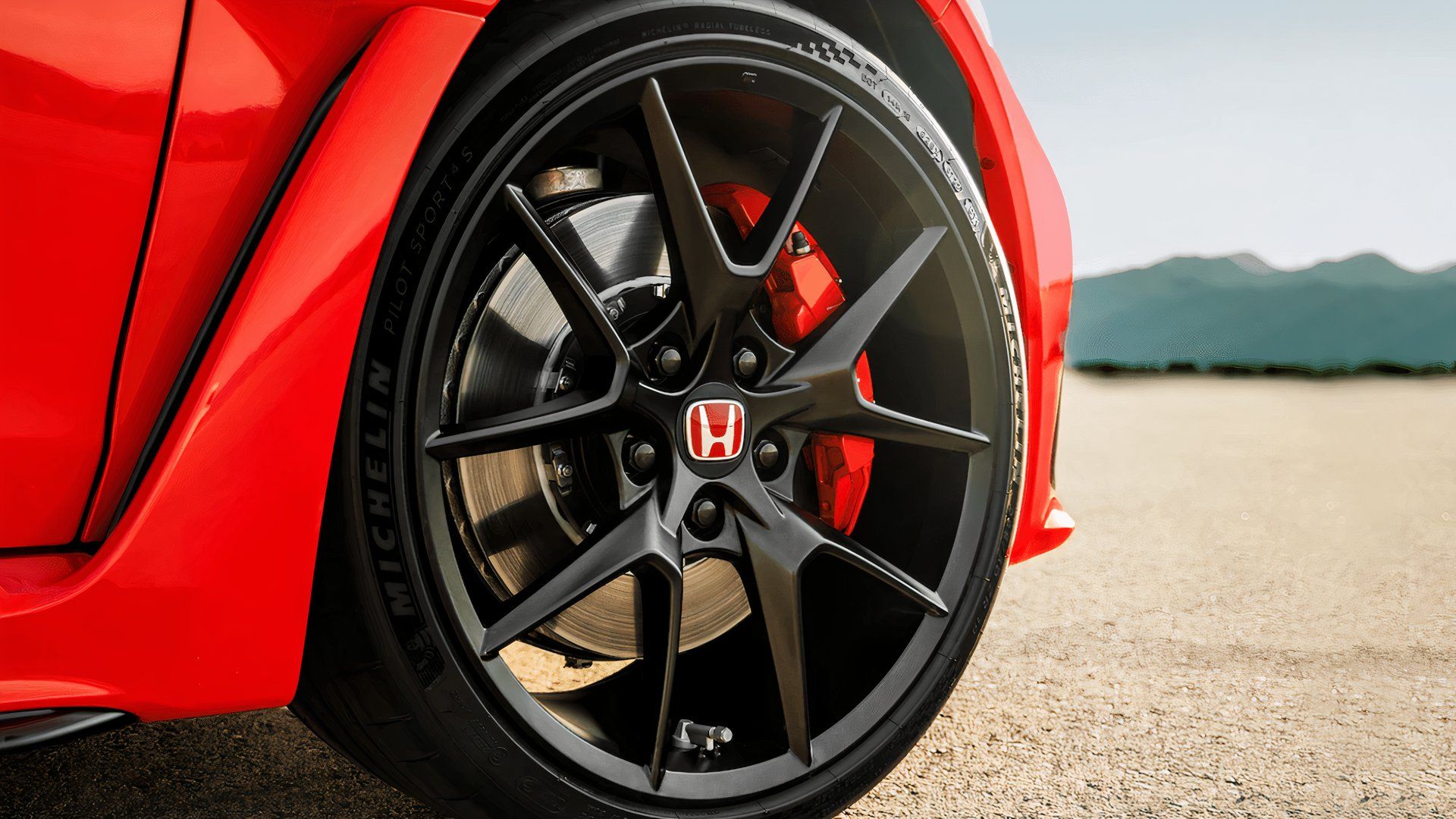 Honda Civic Type R: 0-60 MPH Time And Other Key Performance Metrics