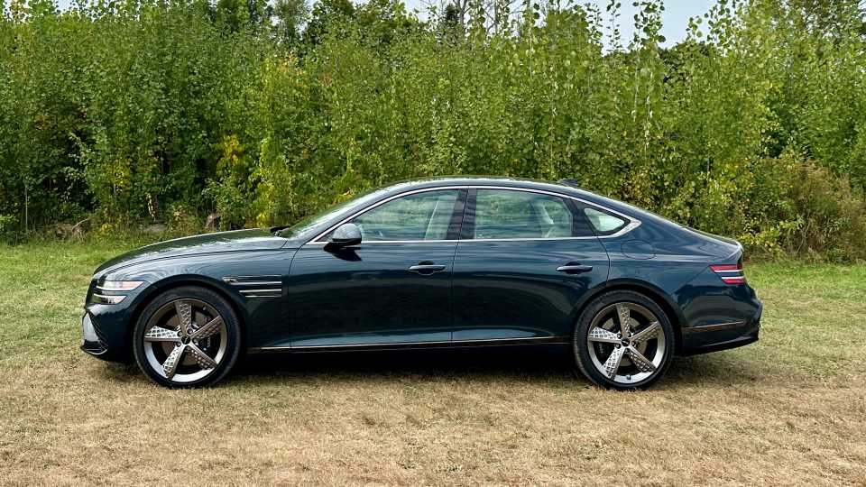 2025 Genesis G80 Pricing, Photos & Specs
