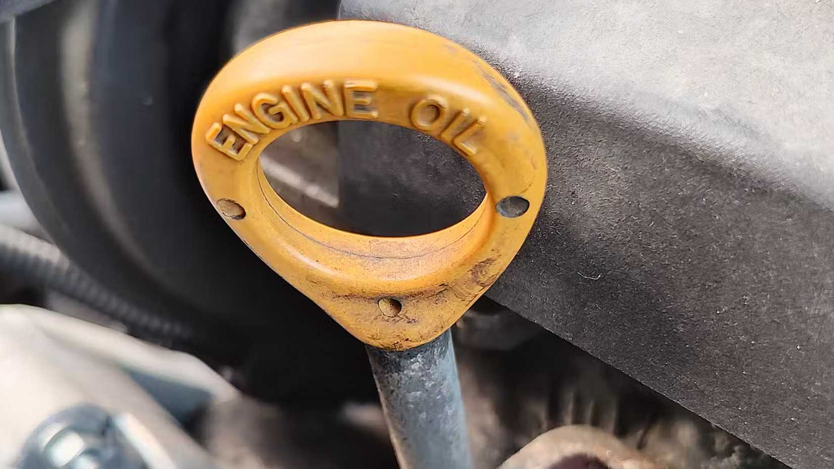 How To Add Oil To A Car In 4 Easy Steps