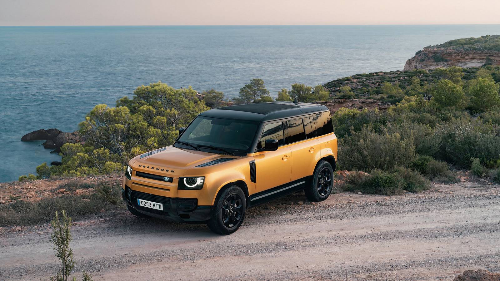 An Electric Defender Is Too Difficult To Make Right Now
