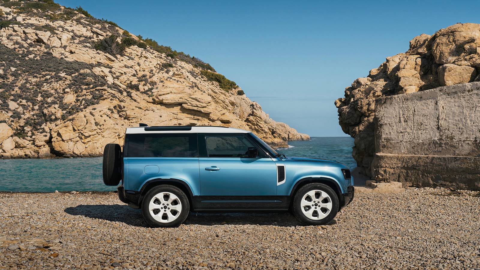 Land Rover Parties In Ibiza With A New Ultra-limited Edition Defender ...