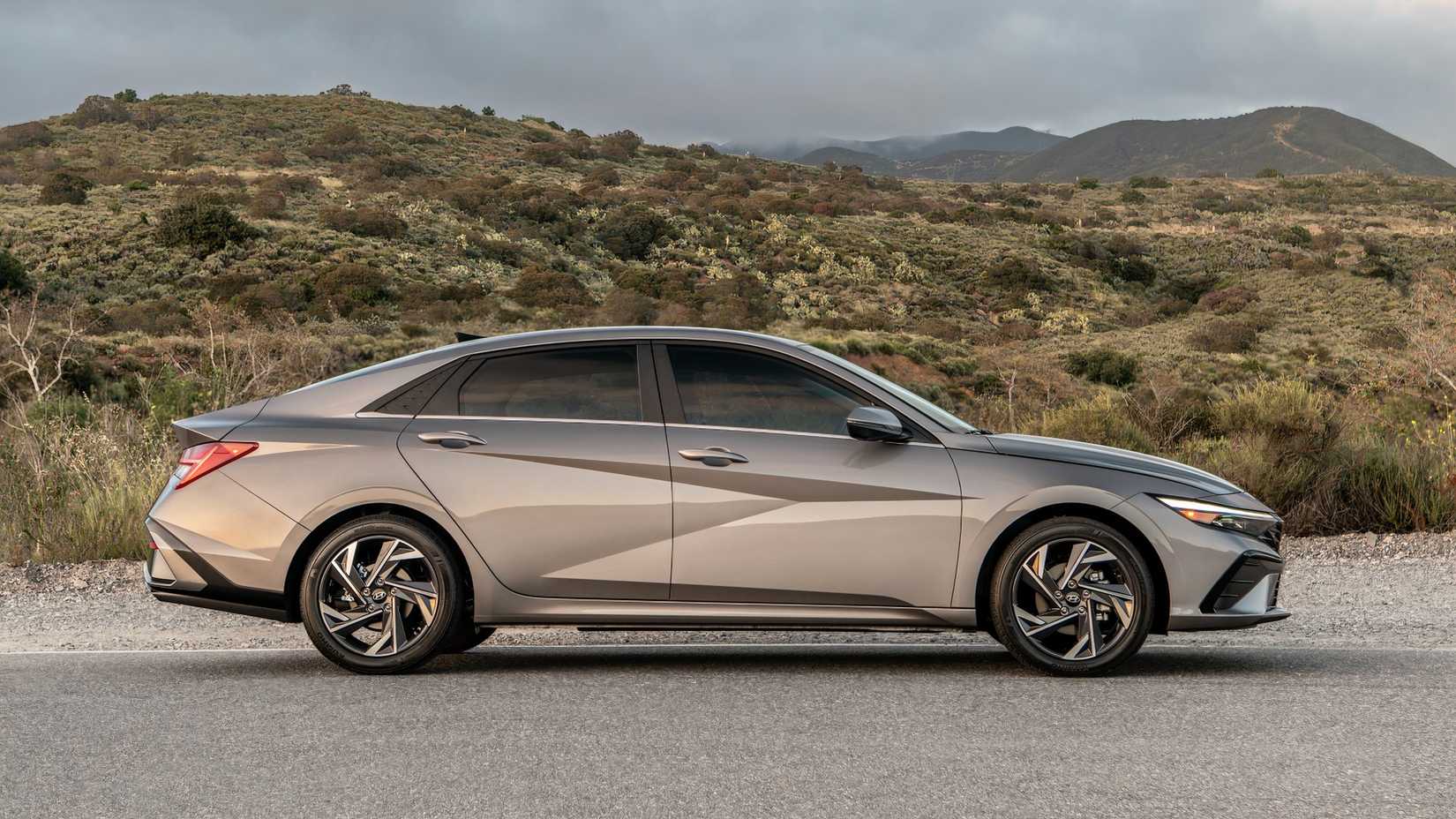 2024 Hyundai Elantra Images: Interior And Exterior Gallery