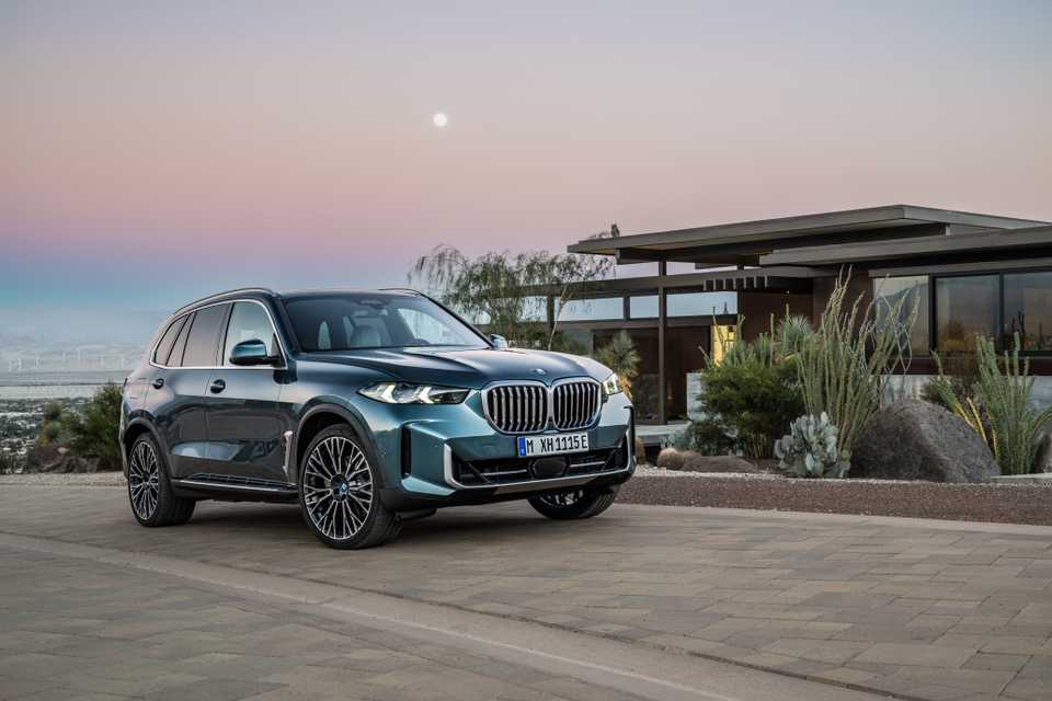 2025 BMW X5 Pricing, Photos & Specs