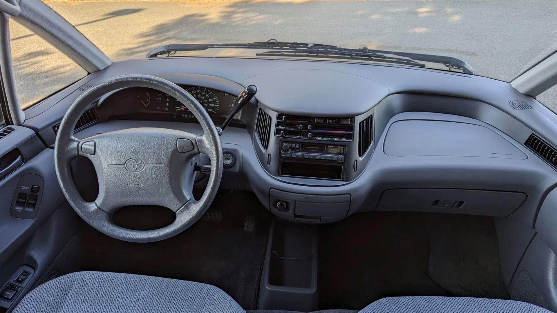 Toyota Previa Interior