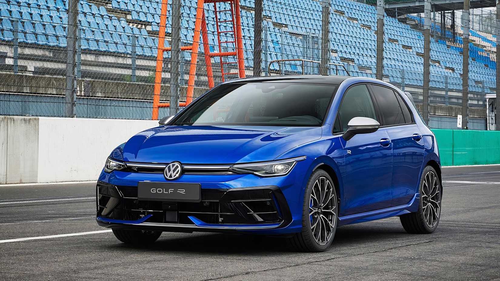 10 Automatic Sports Cars That Won’t Make You Miss A Stick Shift