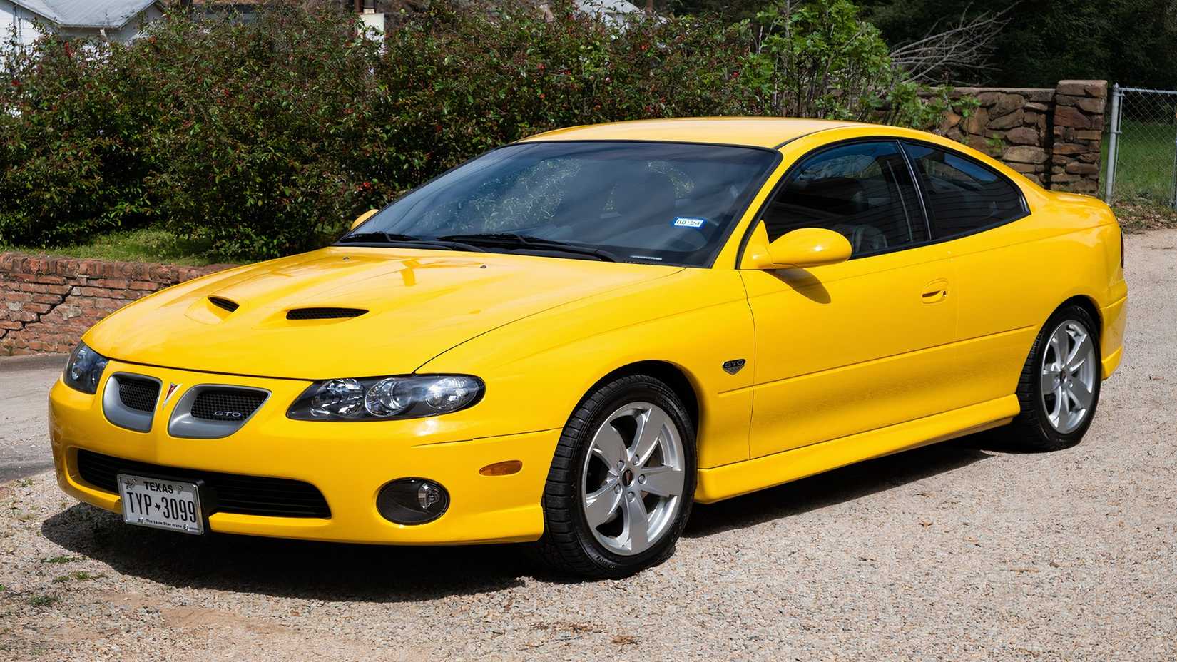 10 Reasons The GM LS2 Was So Popular