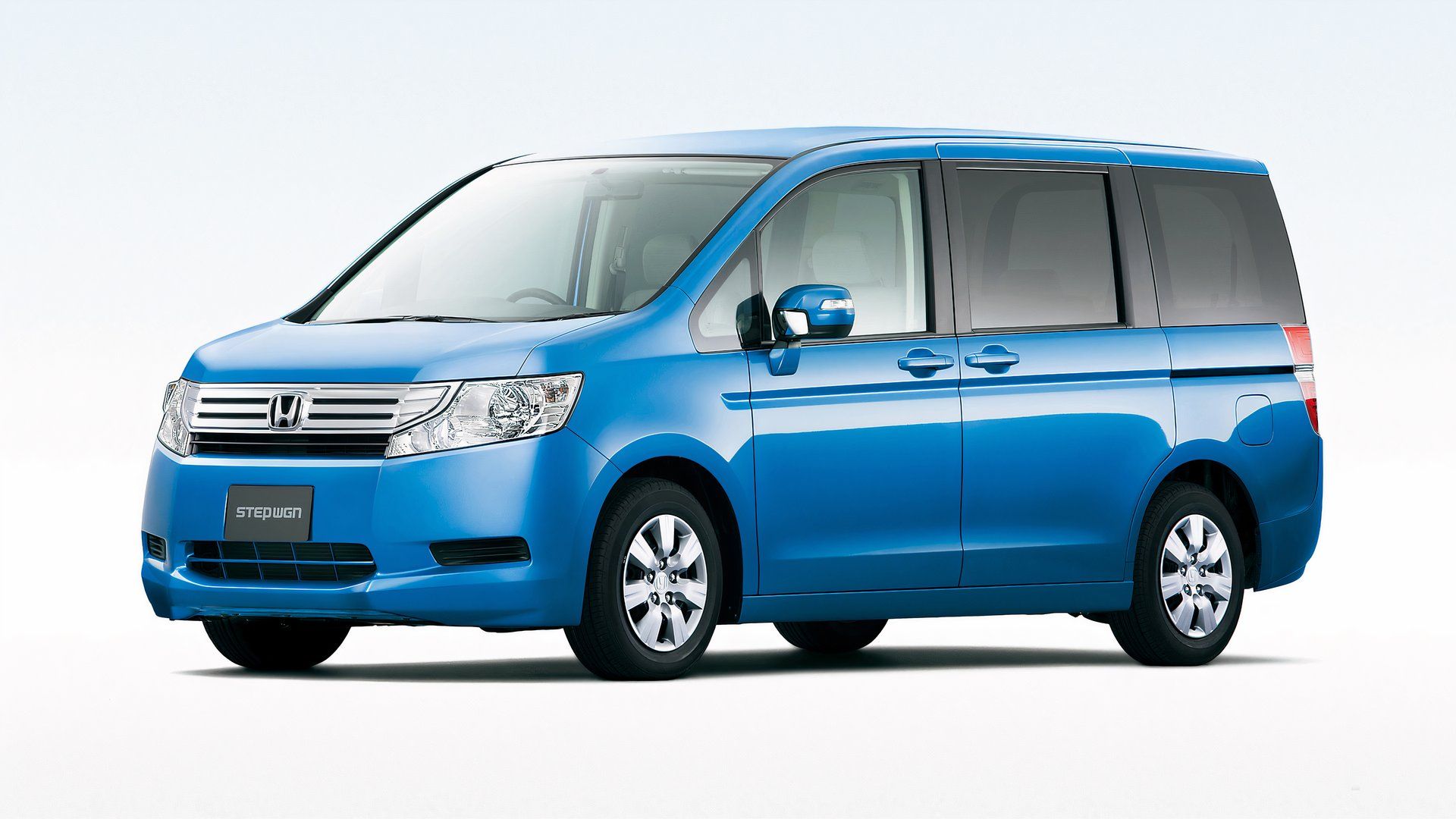 Honda Stepwgn: Getting To Know The Odyssey's Boxier, Oddly-Named Cousin