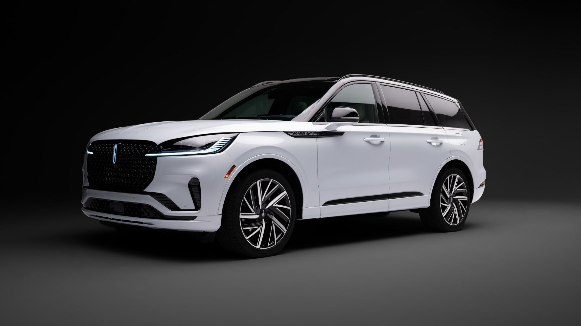 2025 Lincoln Aviator Pricing, Photos & Specs