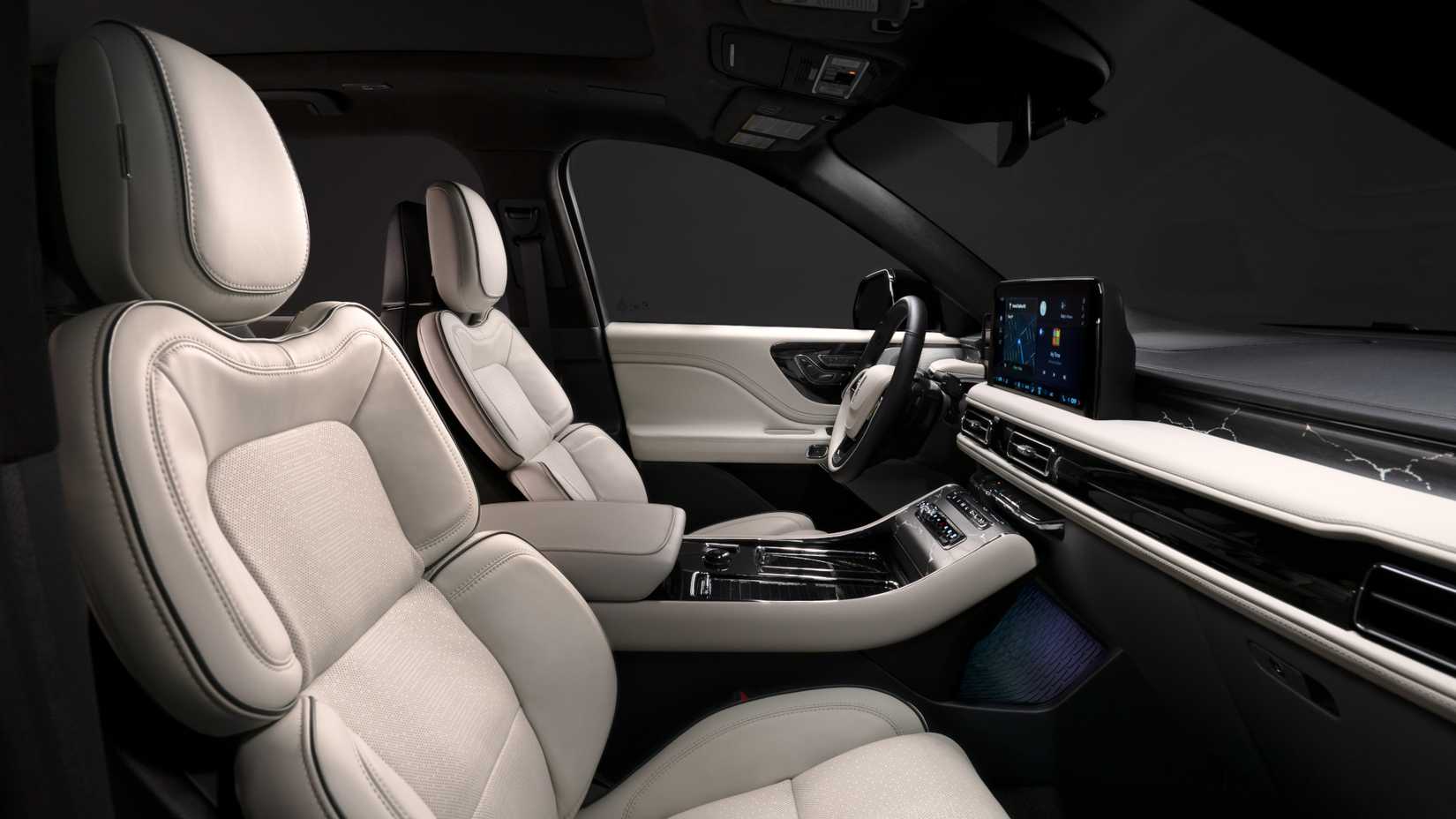 2025 Lincoln Aviator Images: Interior And Exterior Gallery