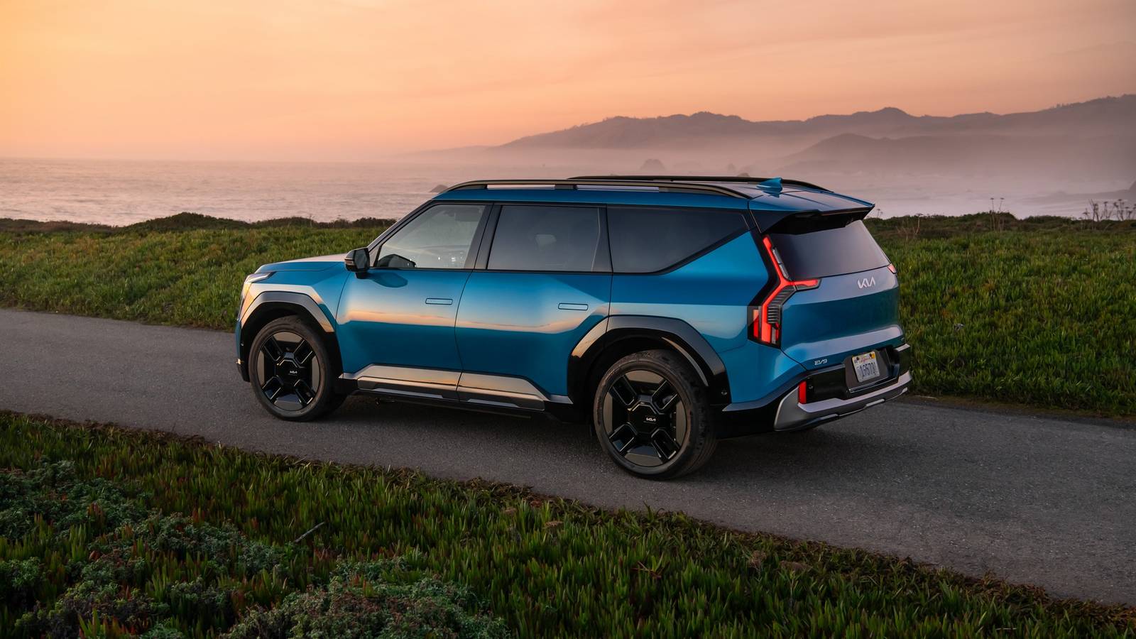 Forget The Buzz: Kia's 2025 EV9 Stays At $55k Starting Price