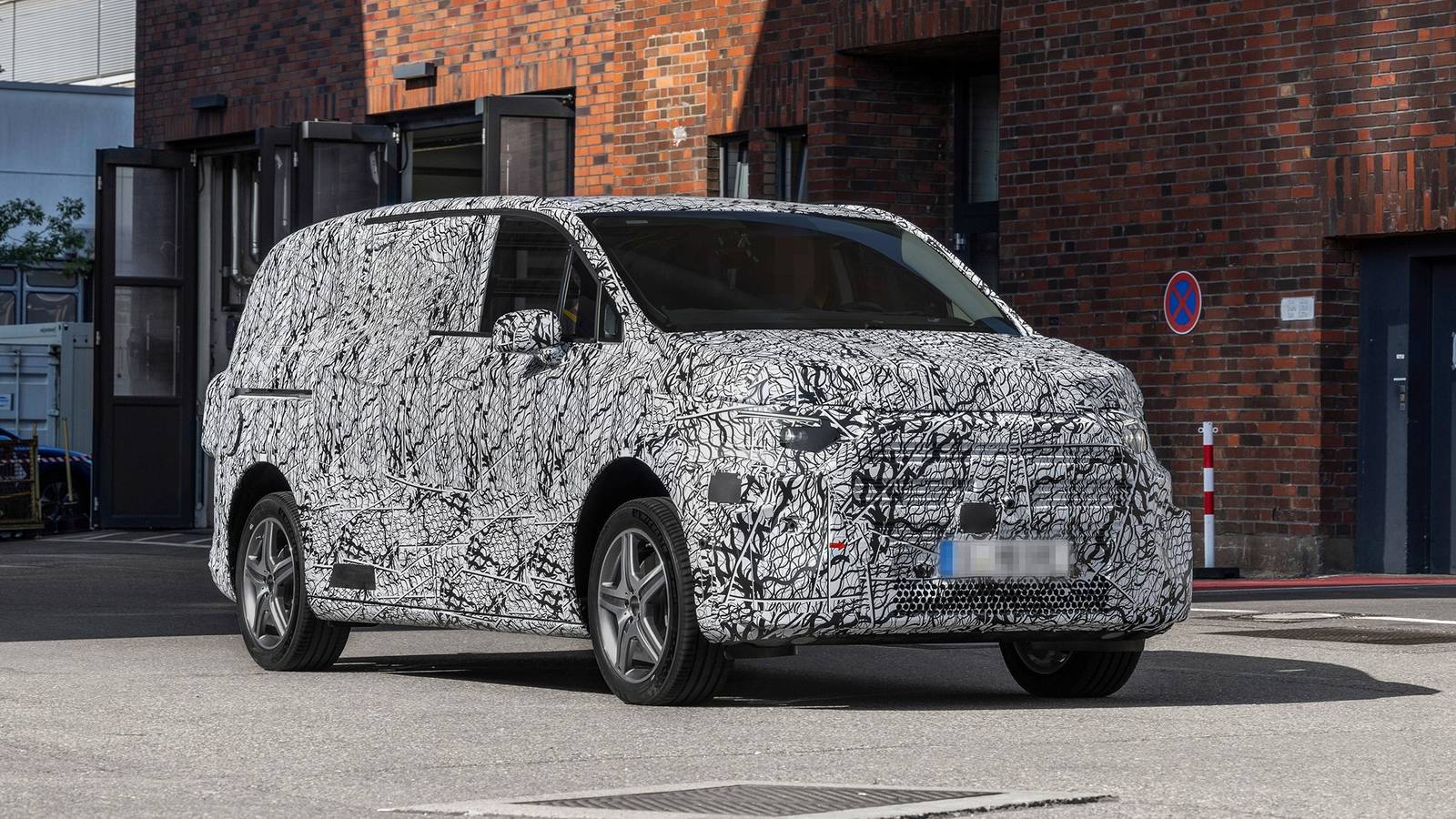 Mercedes-Benz Shows Next-Generation Prototypes For The First Time