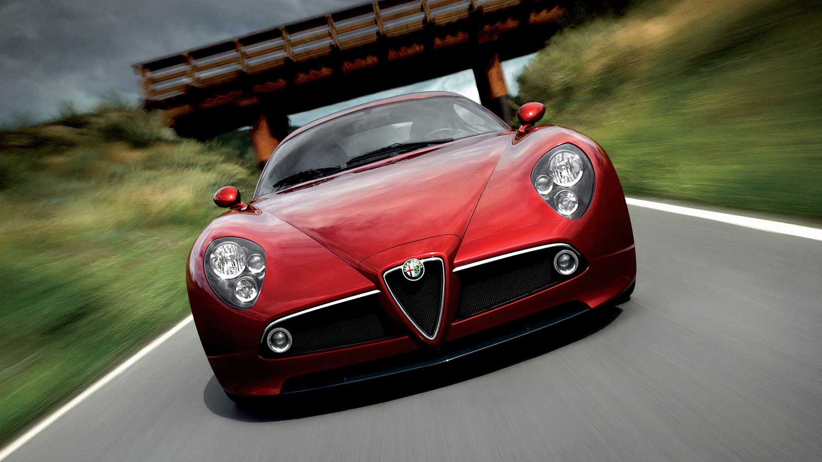 Alfa Romeo 8C Competizione: A Beautiful Bargain in Modern Supercars