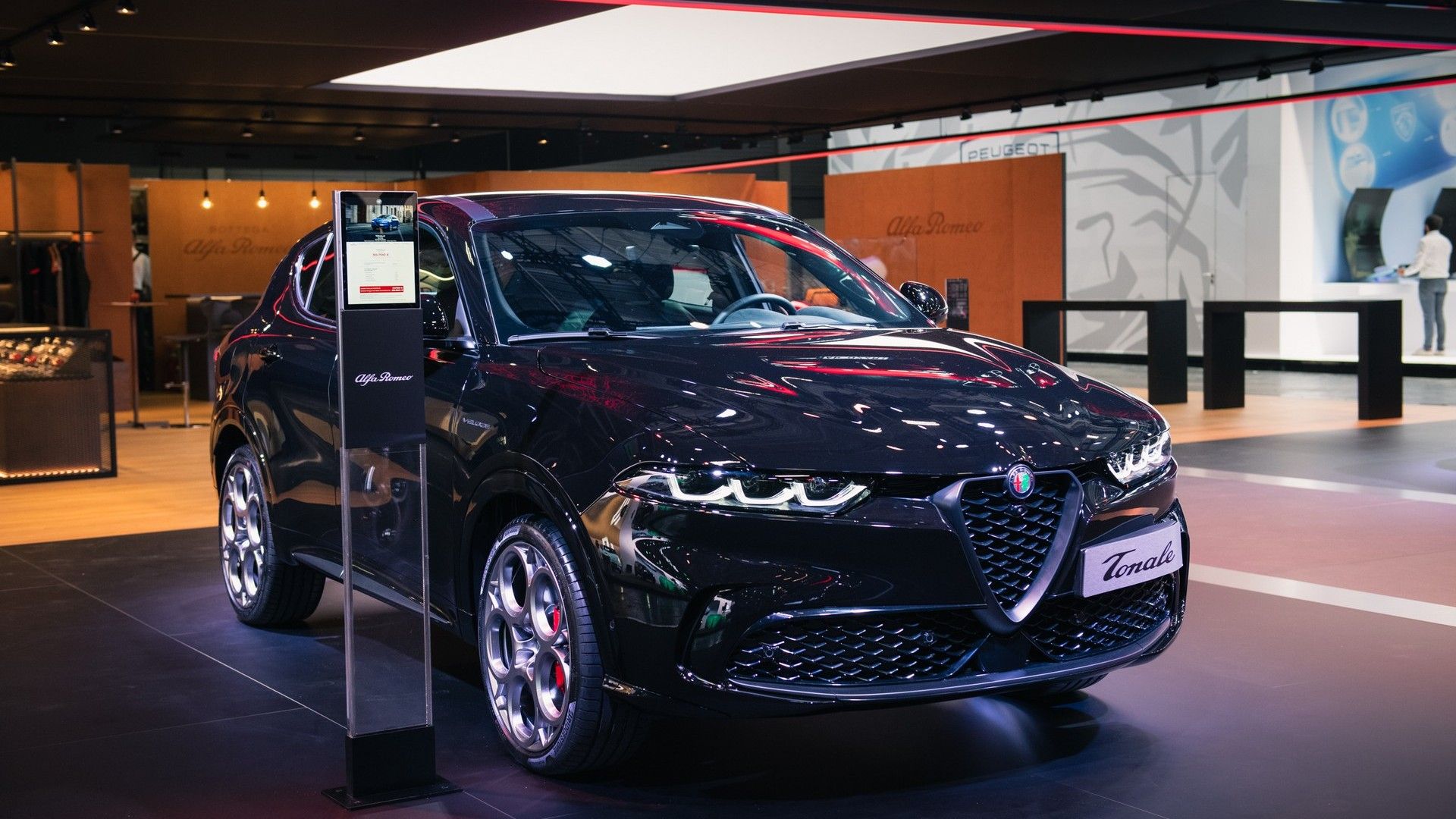 Alfa Hopes A New Shifter Will Fix 2025 Tonale's Woes