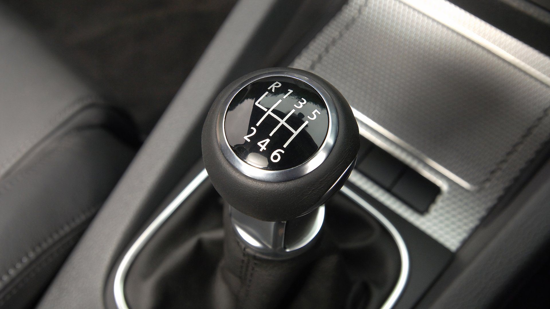 Why The Manual Transmission Is Much More Popular In Europe Than The USA