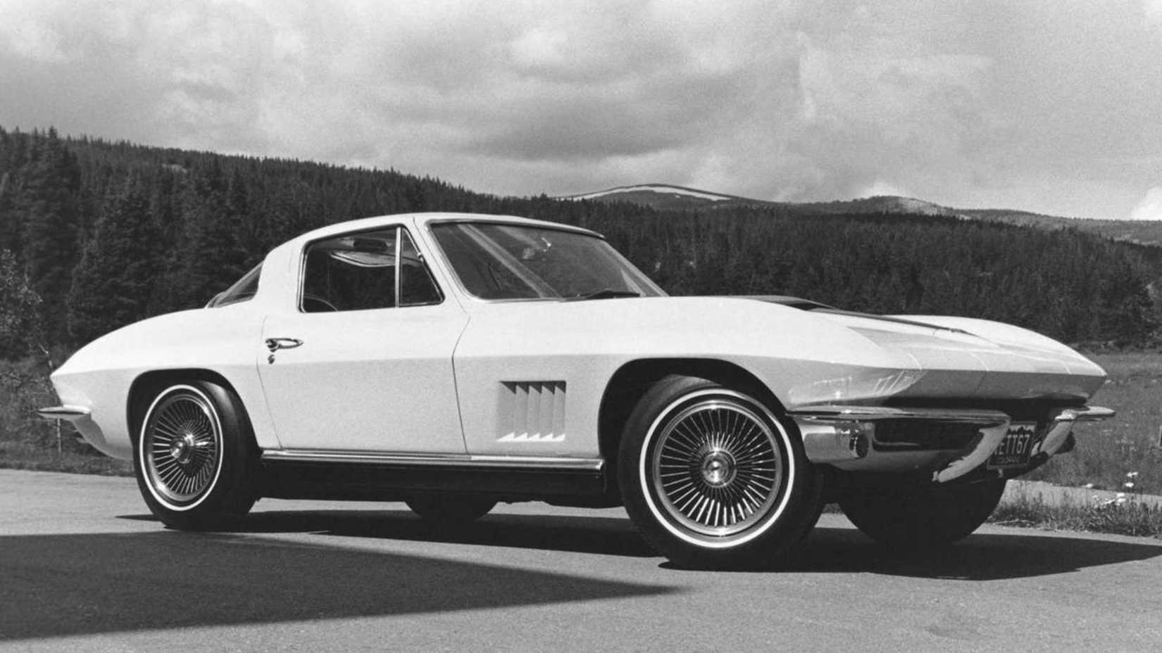 Japan's Miniature C2 Corvette Proves The Miata Can Be Made Even Better