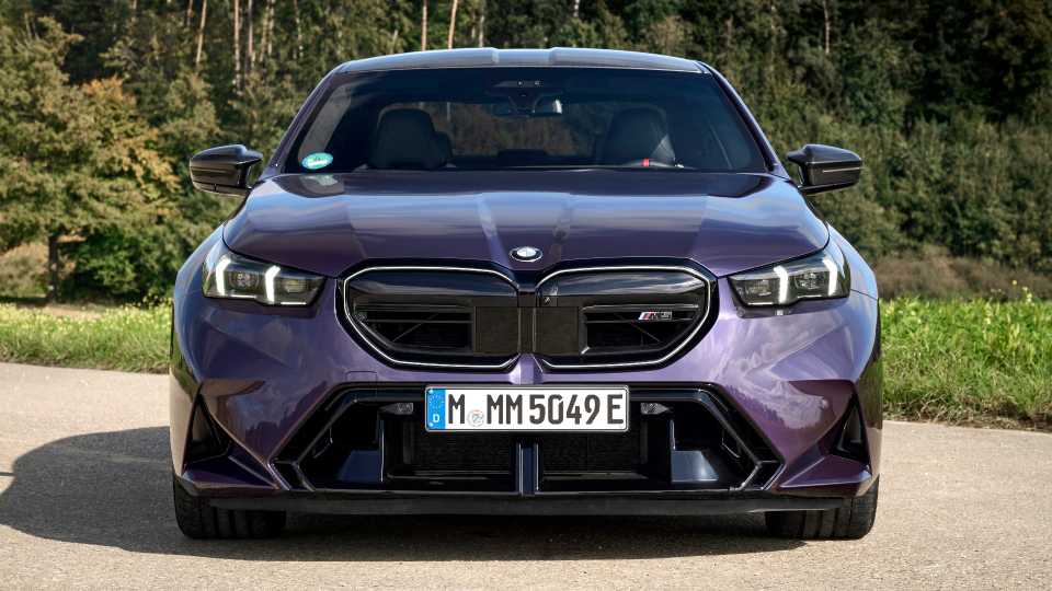 2025 BMW M5 Sedan Pricing, Photos & Specs