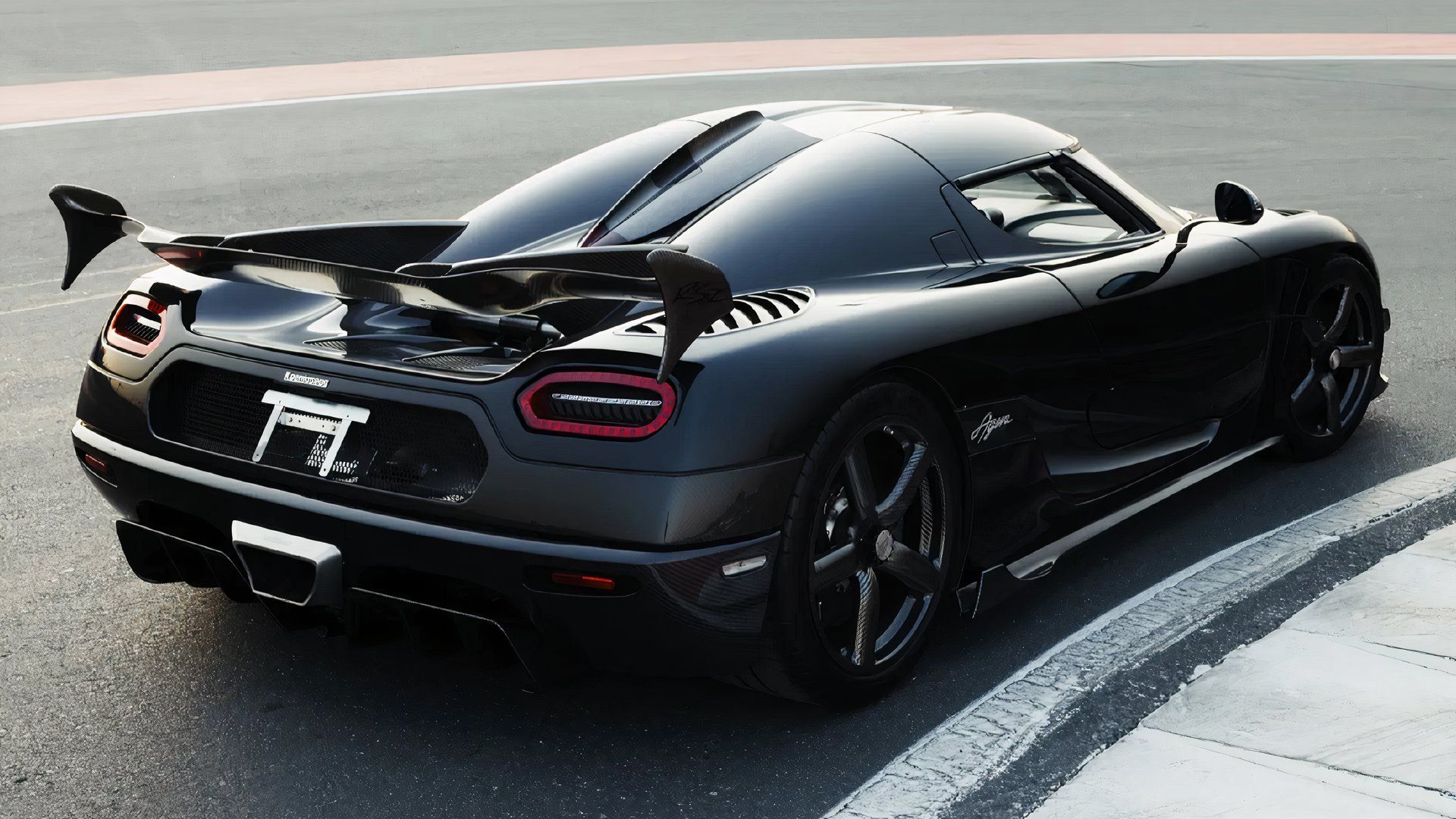 Koenigsegg Agera RS - Review | CarBuzz