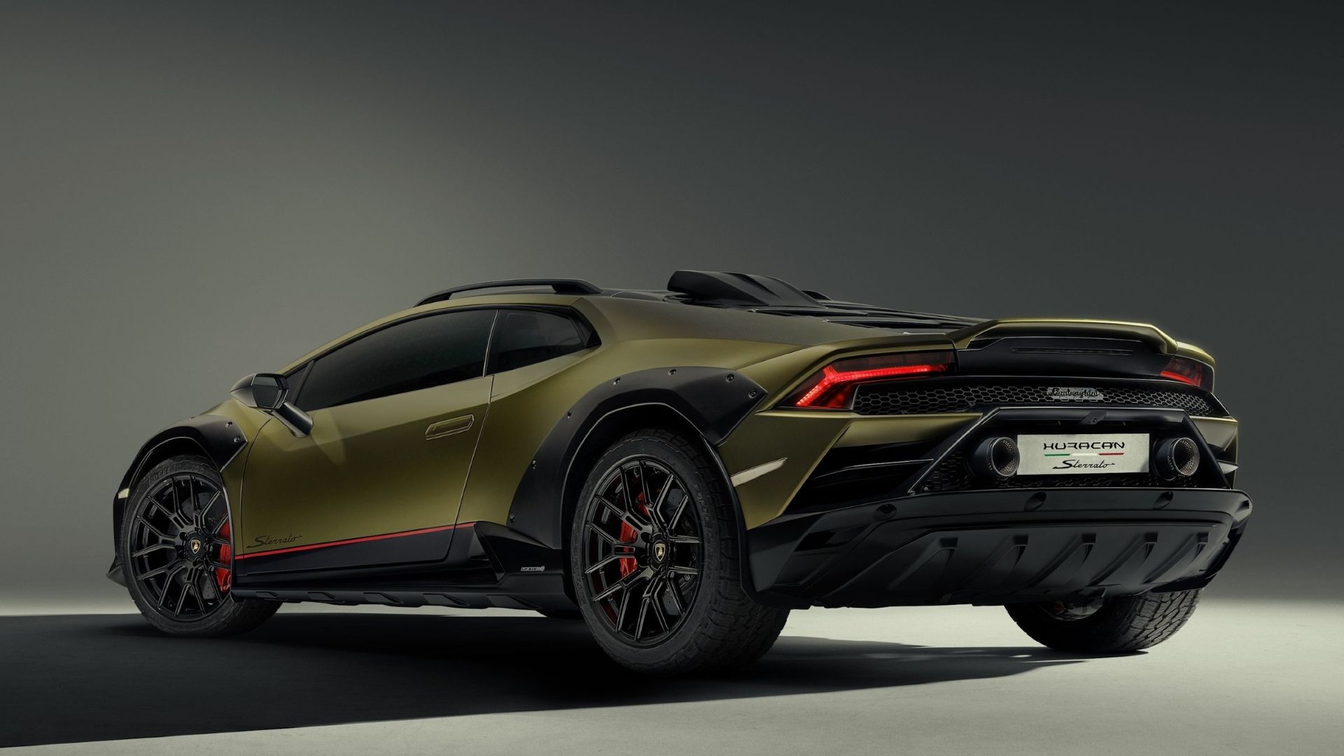 2024 Lamborghini Huracan Sterrato - Review | CarBuzz