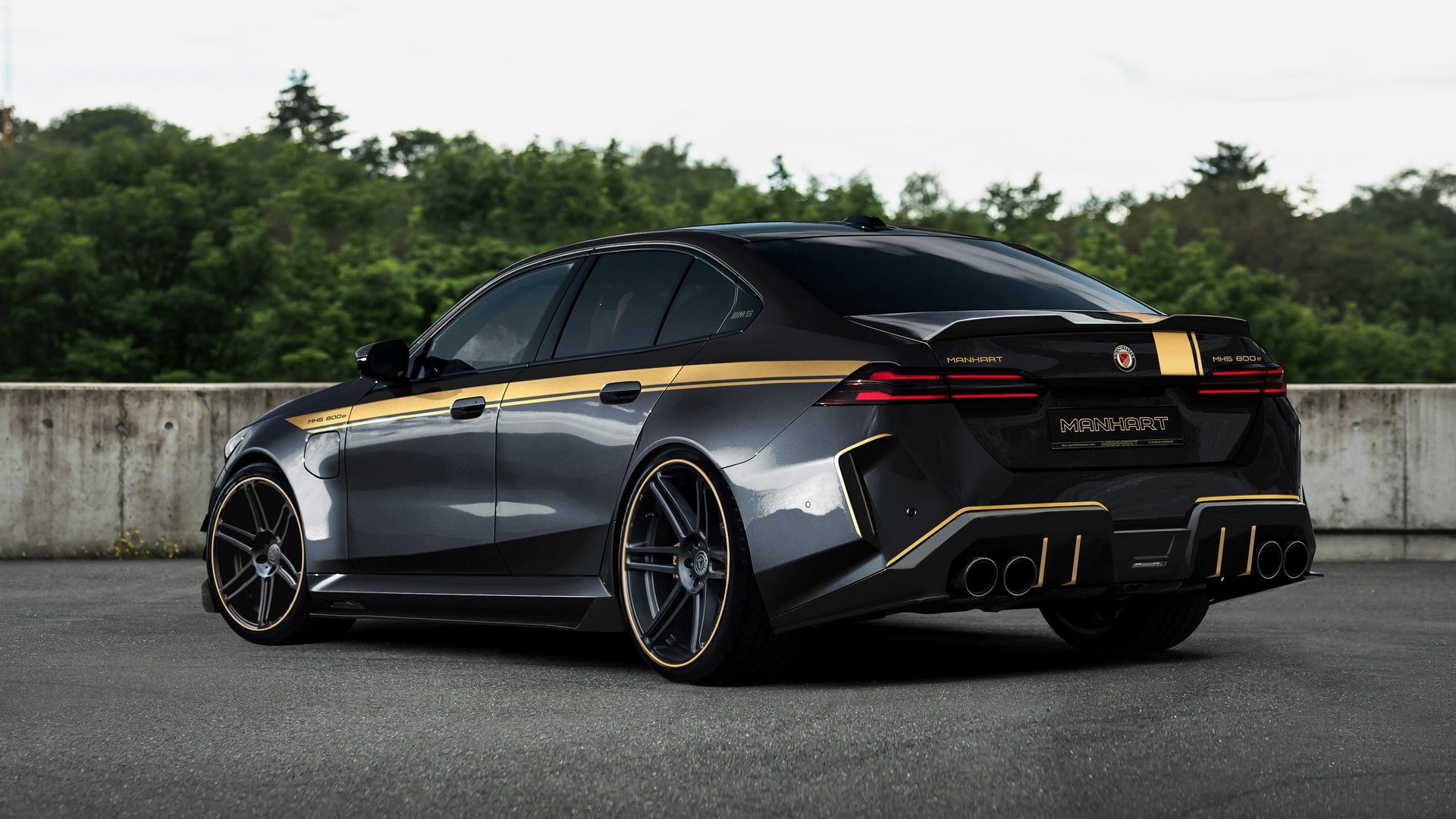 The Madmen At Manhart Make Massive M5 Upgrades