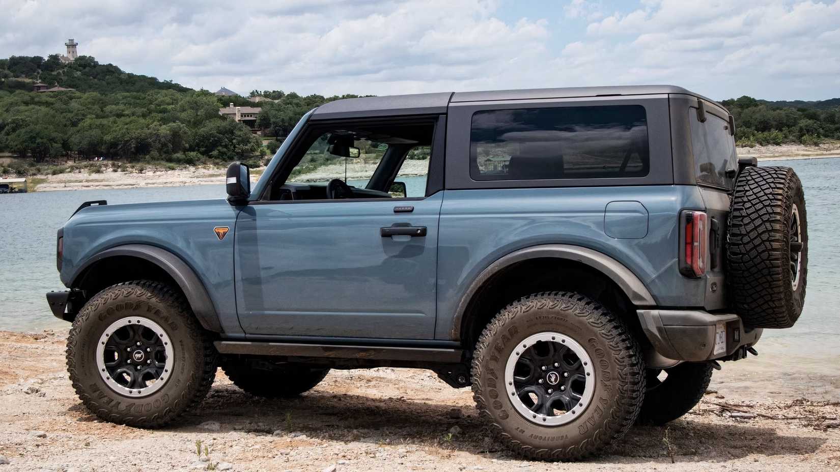 2024 Ford Bronco Interior and Exterior Photo Gallery