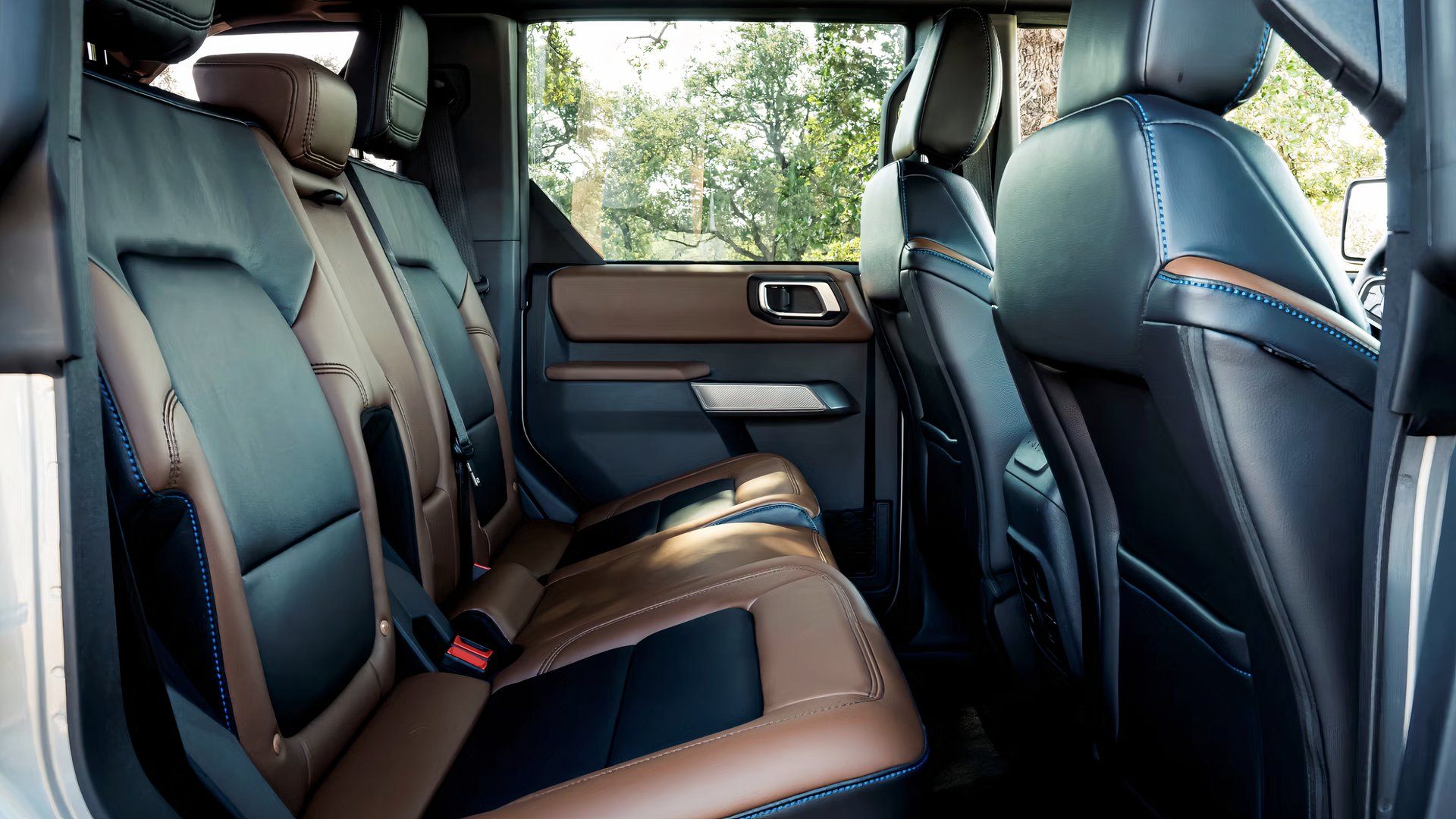 2024 Ford Bronco Interior and Exterior Photo Gallery