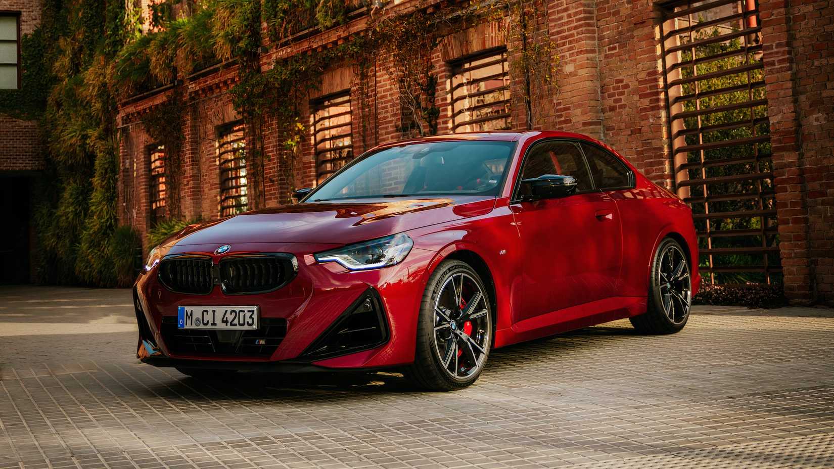 BMW's M240i xDrive Is Better Than The M2 For Daily Driving