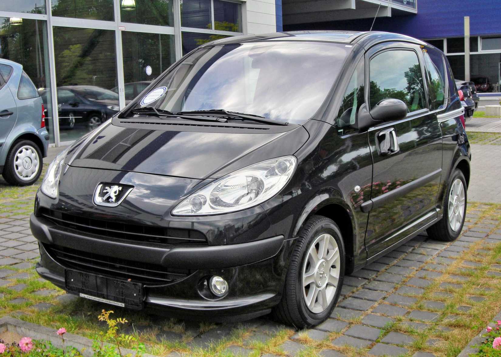 10 Of The Most Unusual French Cars