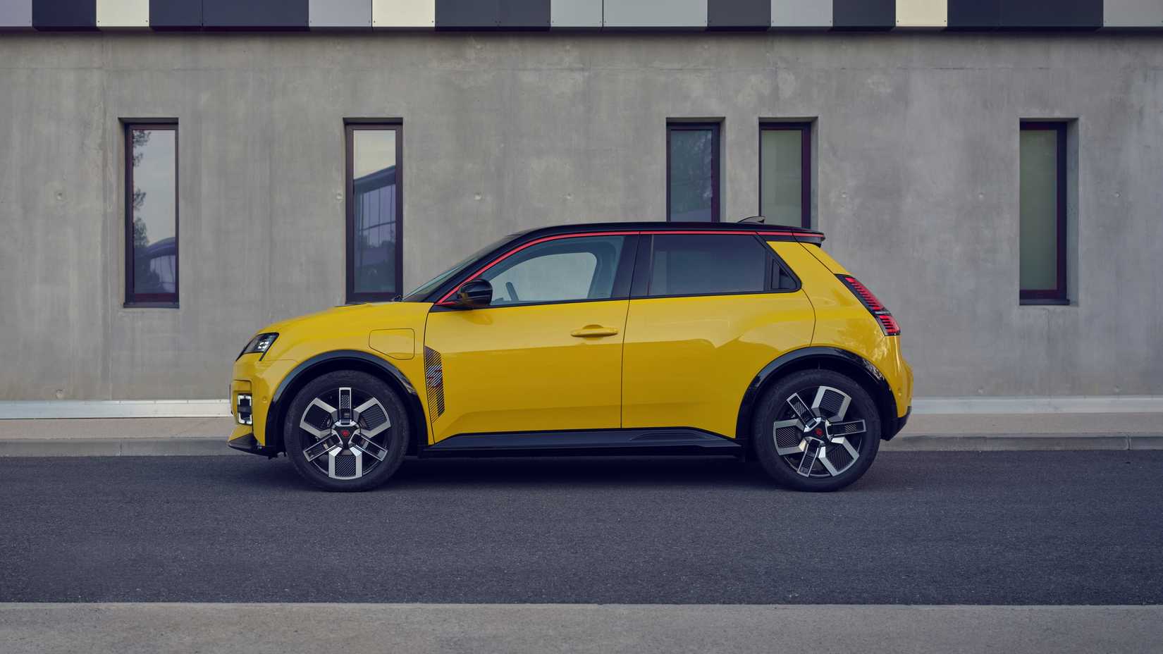 A Guide To Picking The Best Optional Extras For Your New Car