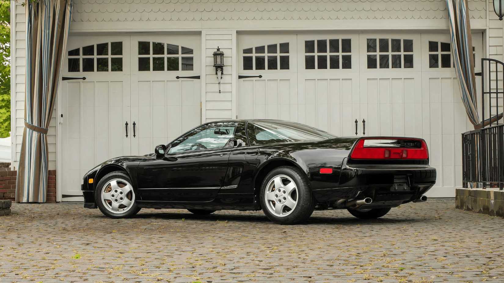 Acura NSX: Iconic First Gen Outshines Disappointing Hybrid Successor