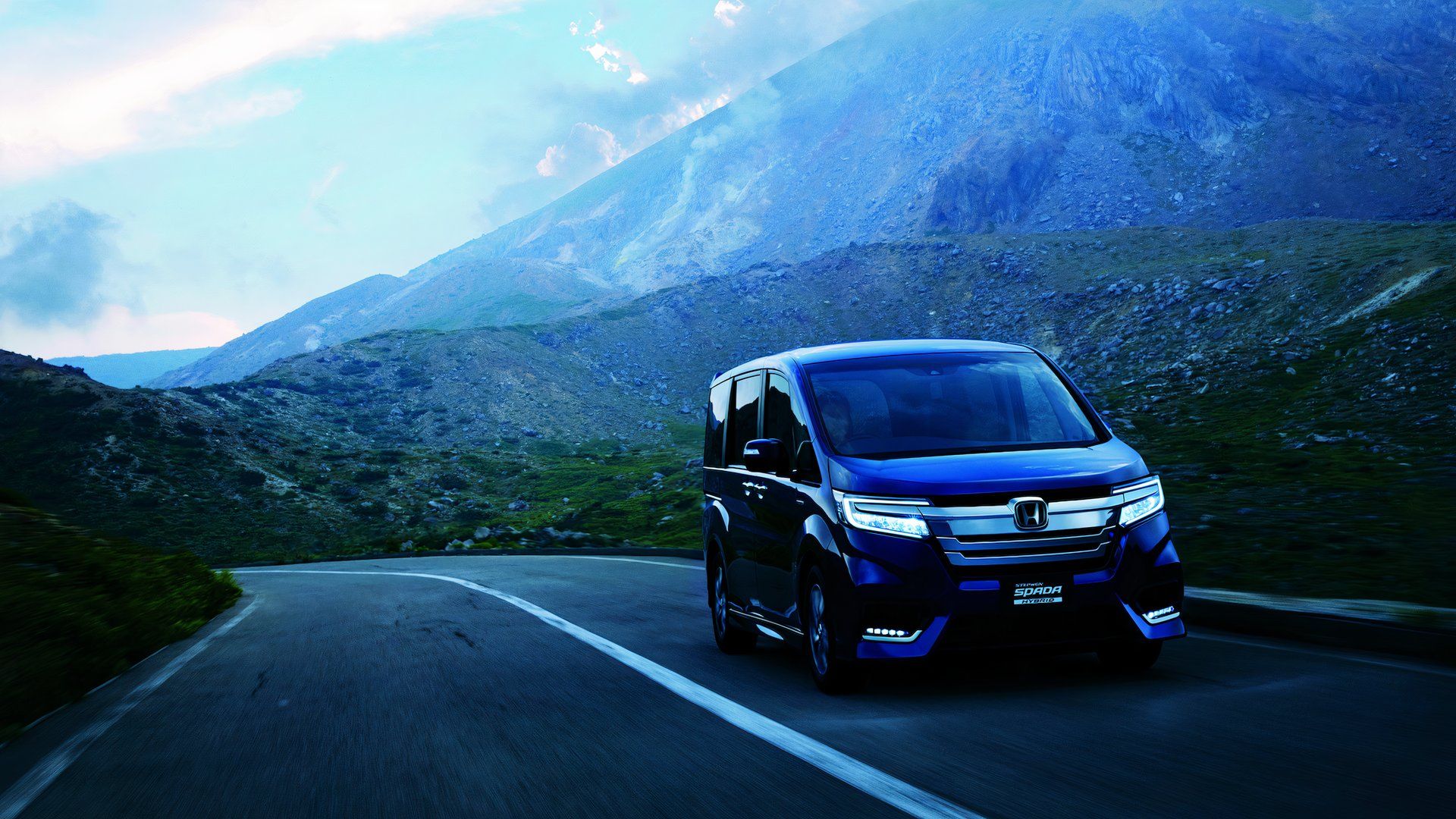 Honda Stepwgn: Getting To Know The Odyssey's Boxier, Oddly-Named Cousin