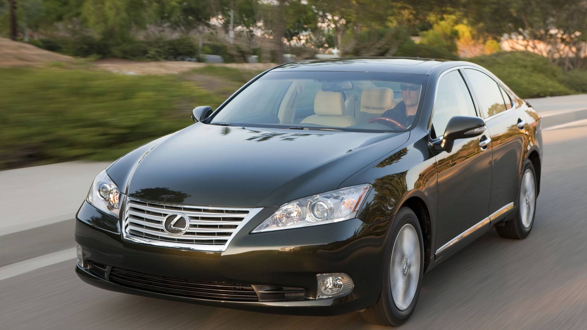 2010 Lexus ES Pricing, Photos & Specs