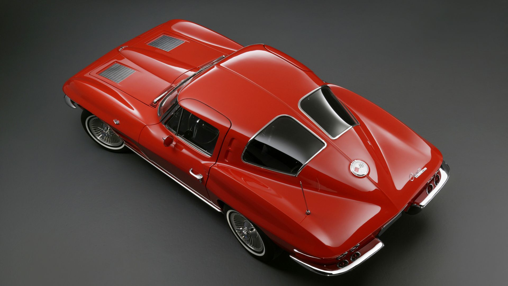 This Anonymous Internet Hero Has 33 Split-Window Corvettes And Counting