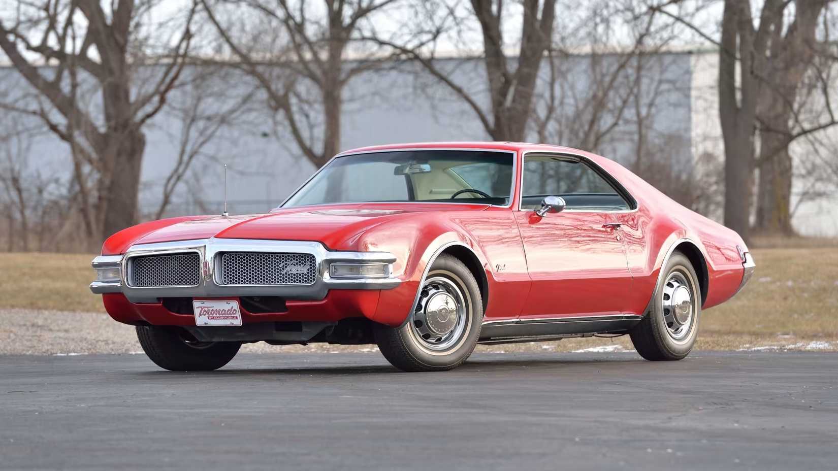 The Oldsmobile Toronado Is The Most Powerful Front Wheel Drive ...