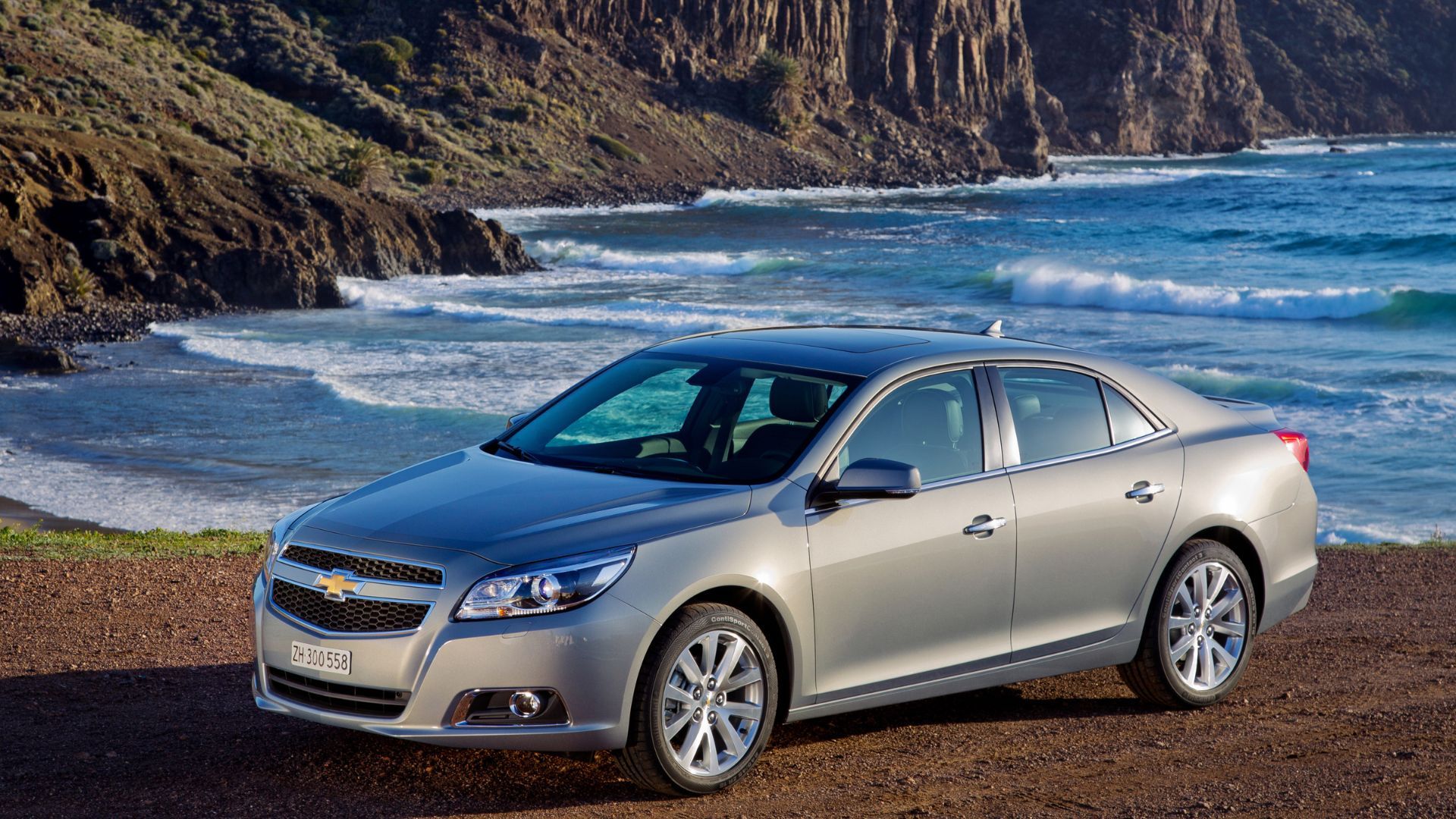 2010 Chevrolet Malibu Pricing, Photos & Specs