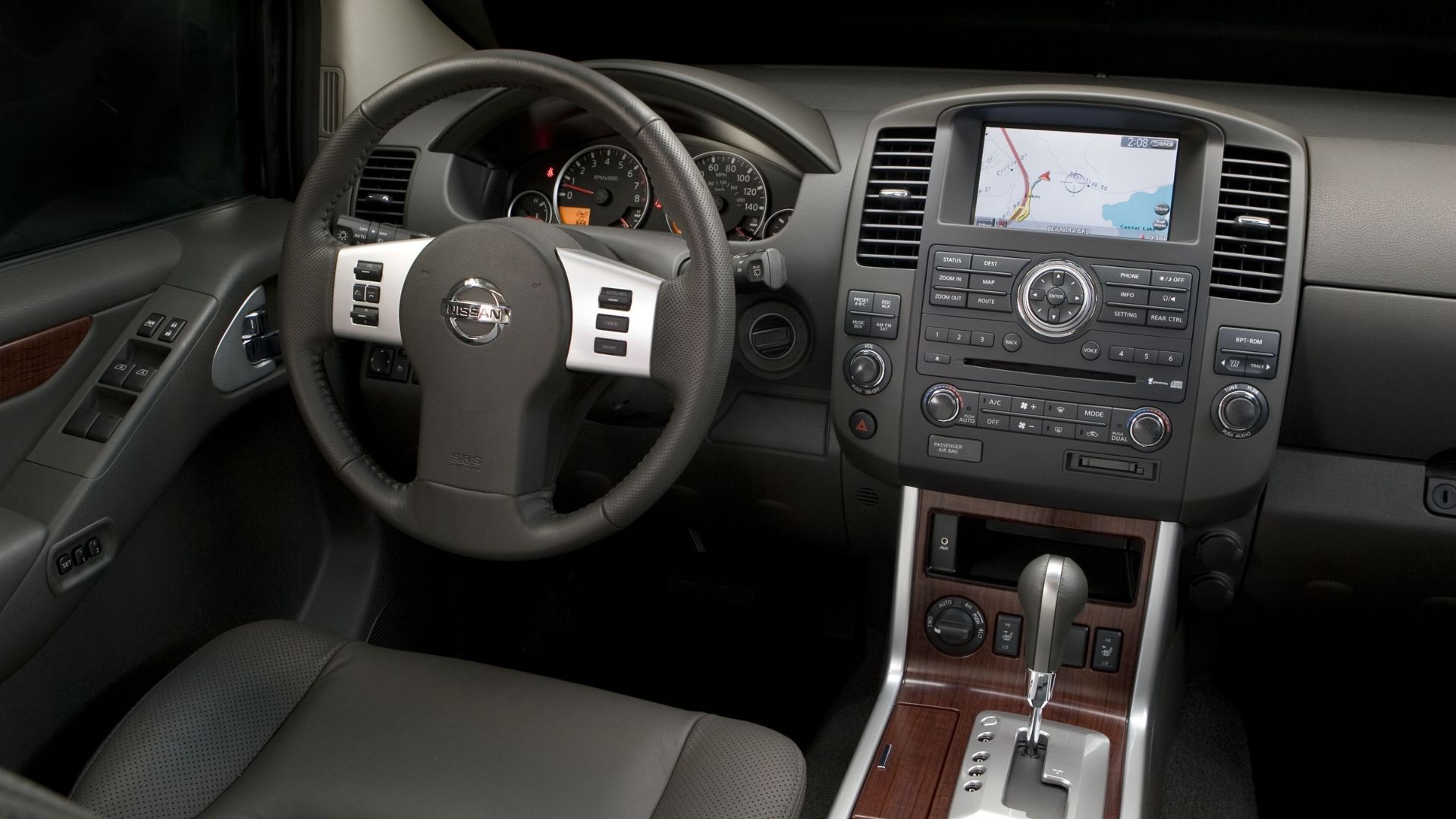 Interior Do Nissan Pathfinder 2010