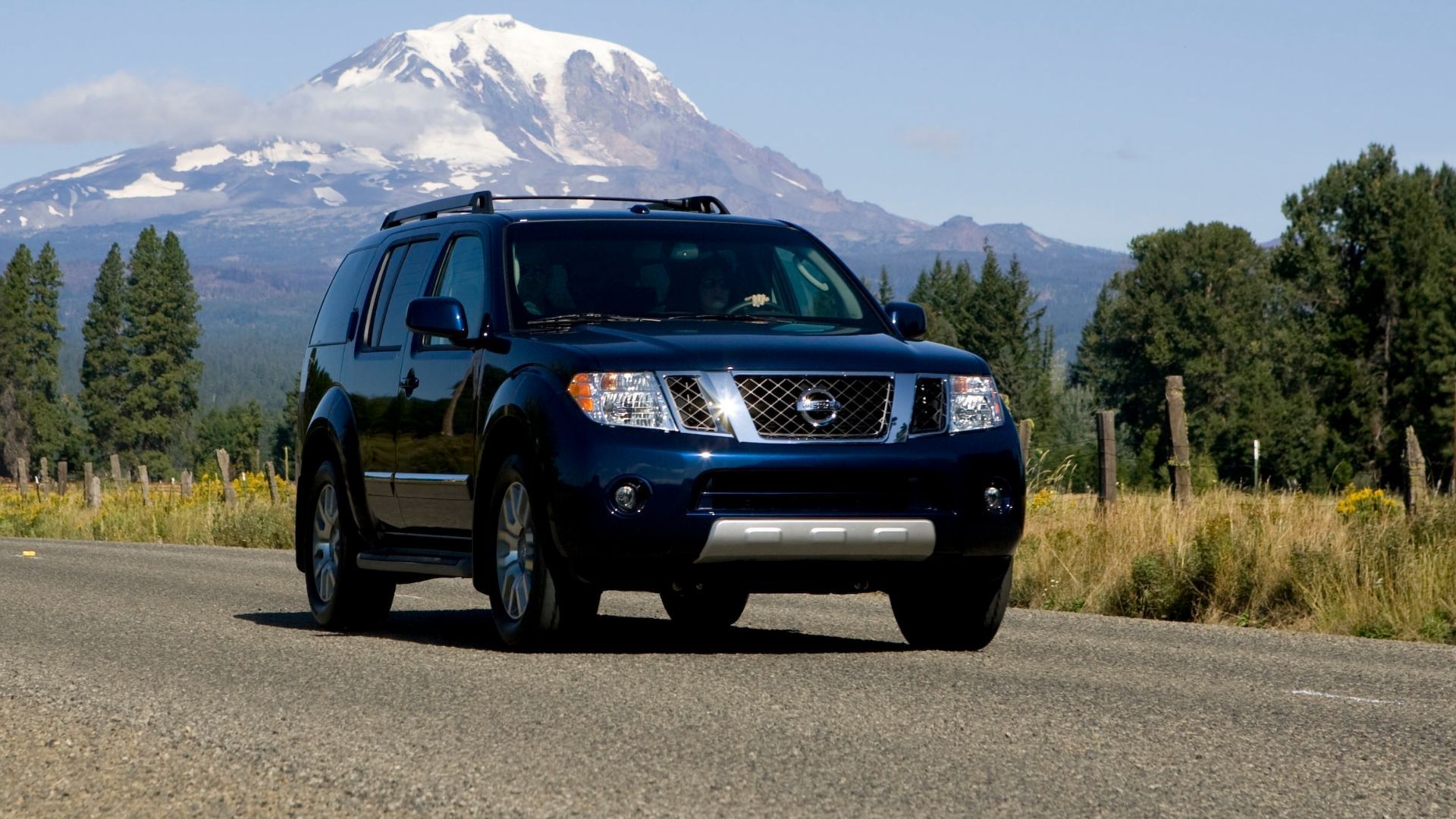 2012 Nissan Pathfinder Pricing, Photos & Specs