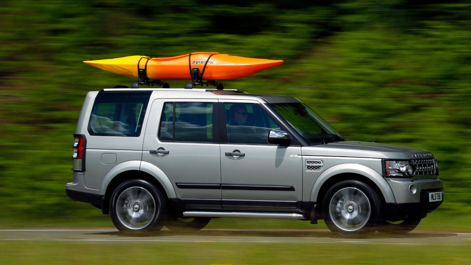 Land Rover Discovery 2012 2020 Land Rover Discovery Review | Specs