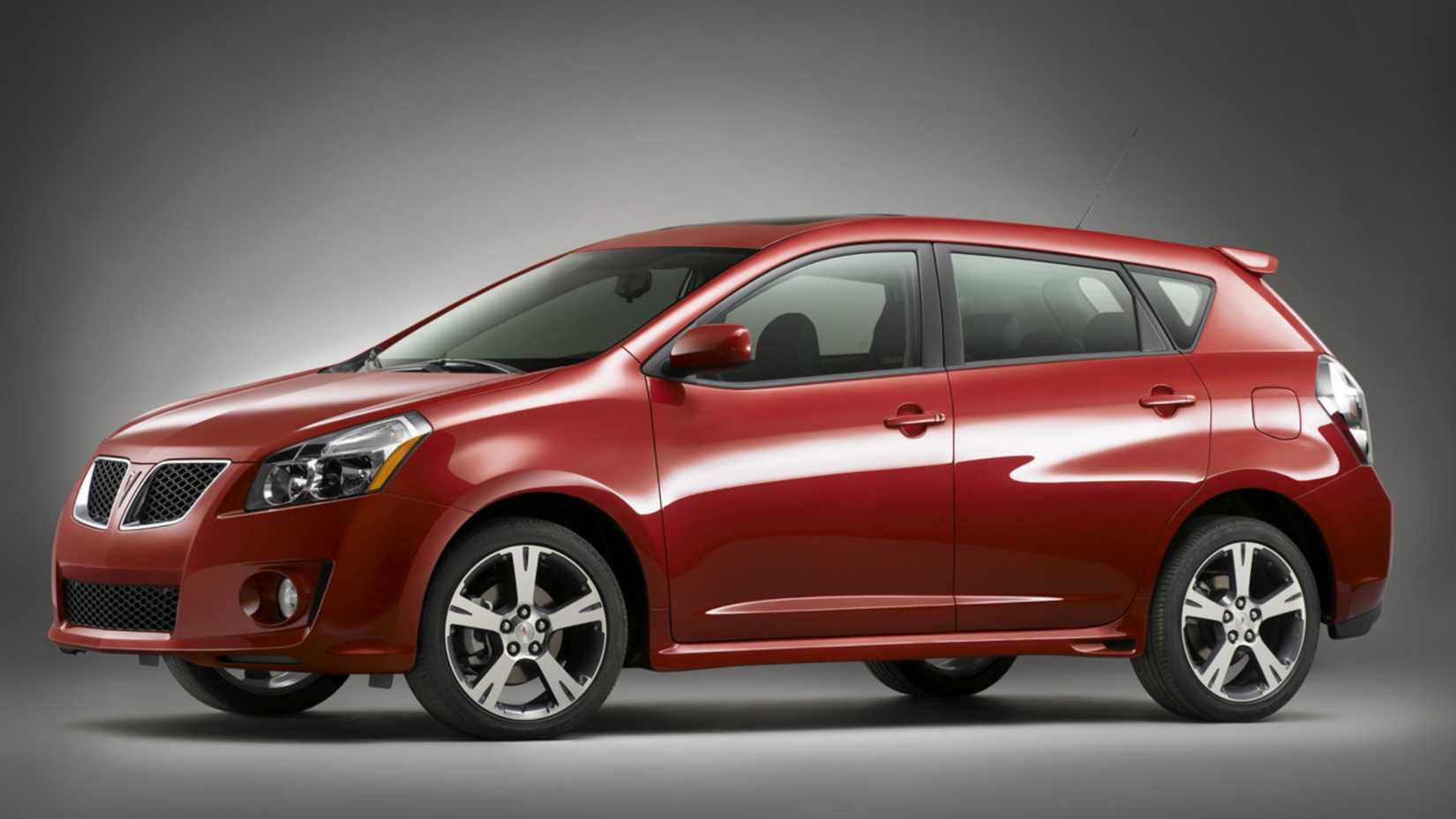 Pontiac Vibe: The Toyota-Built Car That Shared DNA With a British ...