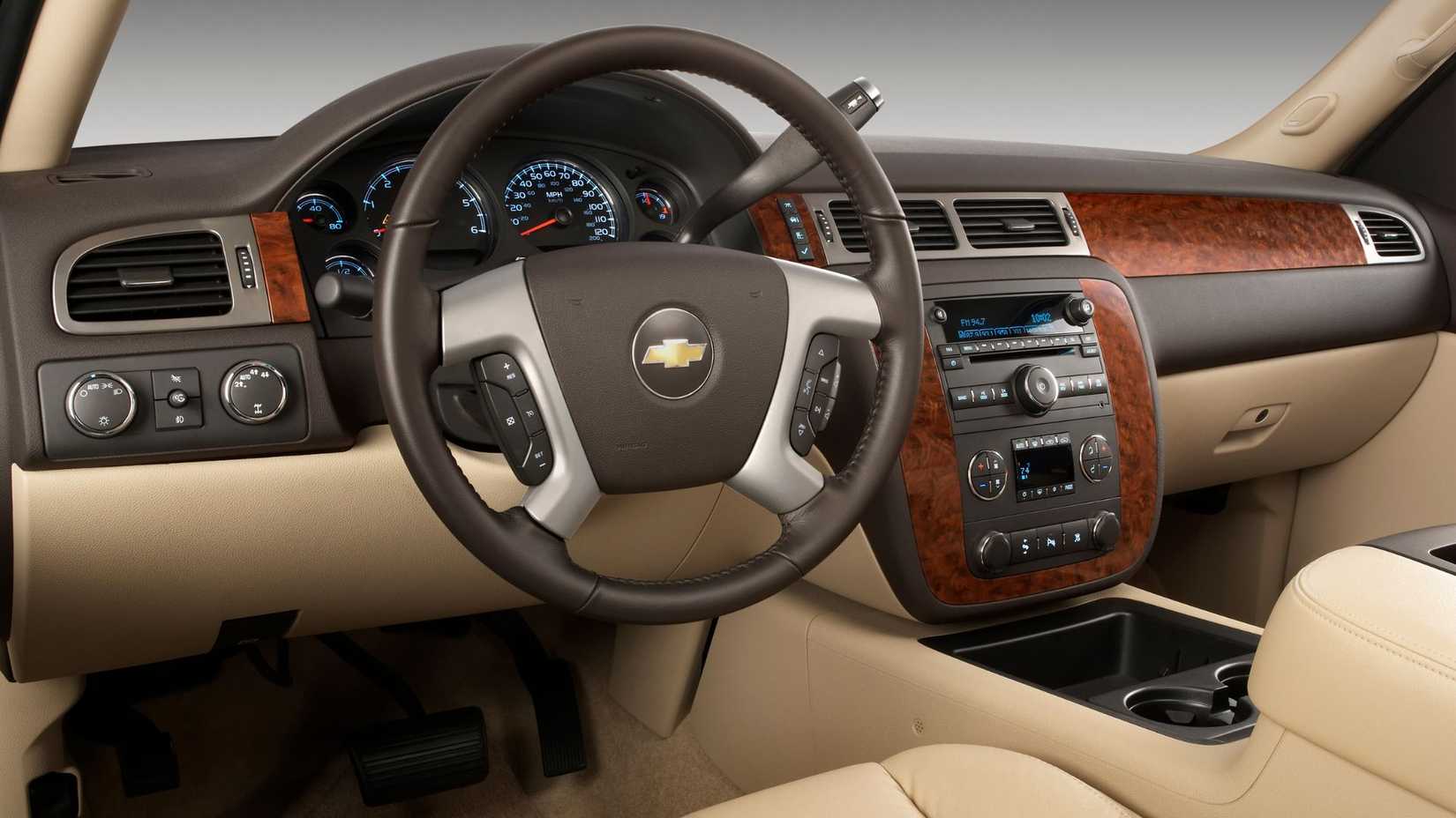 GM's First Hybrid Truck: The 2005 Silverado Hybrid's Fuel Efficiency Fail