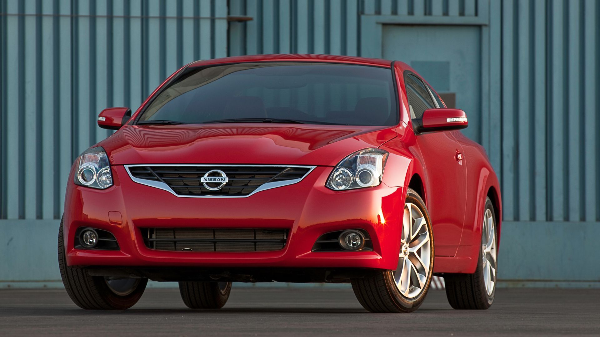 2011 Nissan Altima Coupe Pricing, Photos & Specs