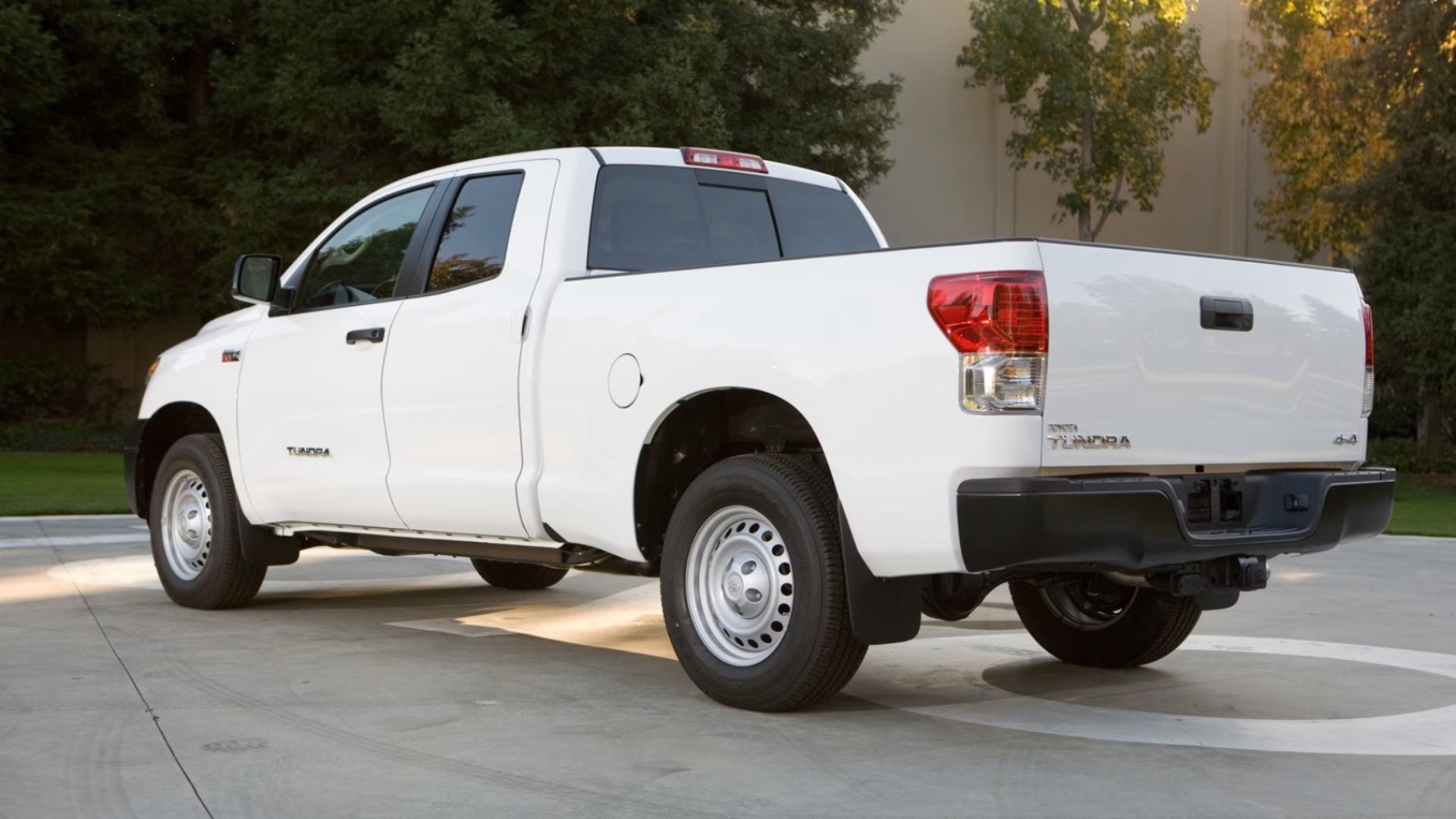 2012 Toyota Tundra Review, Pricing, Photos, and Specs 2012 Toyota Tundra Review, Pricing, Photos, and Specs