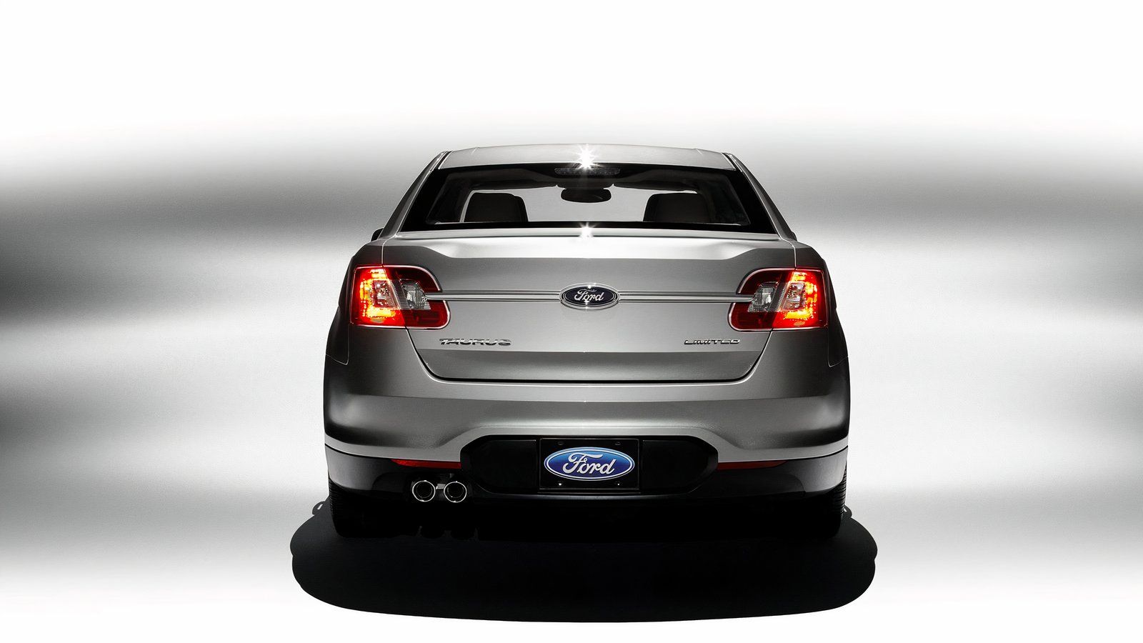 2010 Ford Taurus Pricing, Photos & Specs