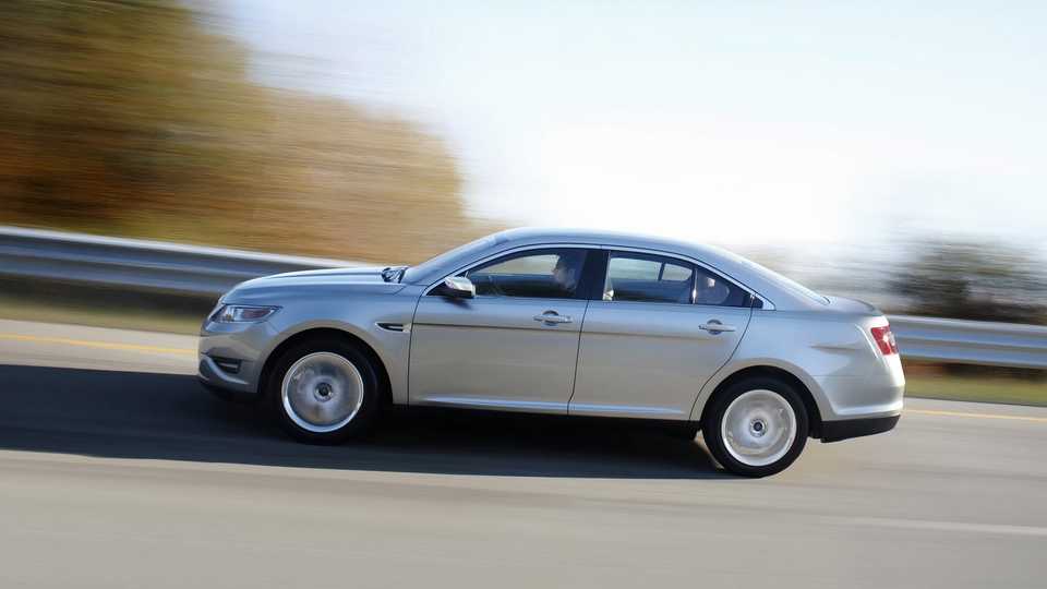 2012 Ford Taurus Pricing, Photos & Specs