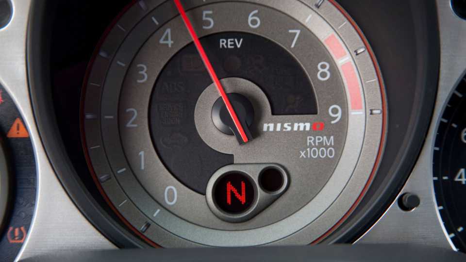 2011 Nissan 370Z NISMO Pricing, Photos & Specs