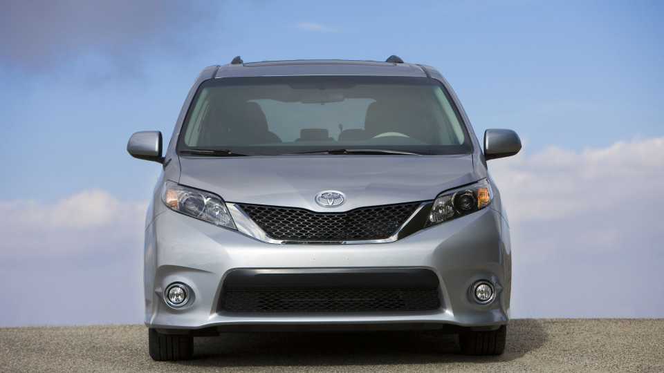 2012 Toyota Sienna Pricing, Photos & Specs