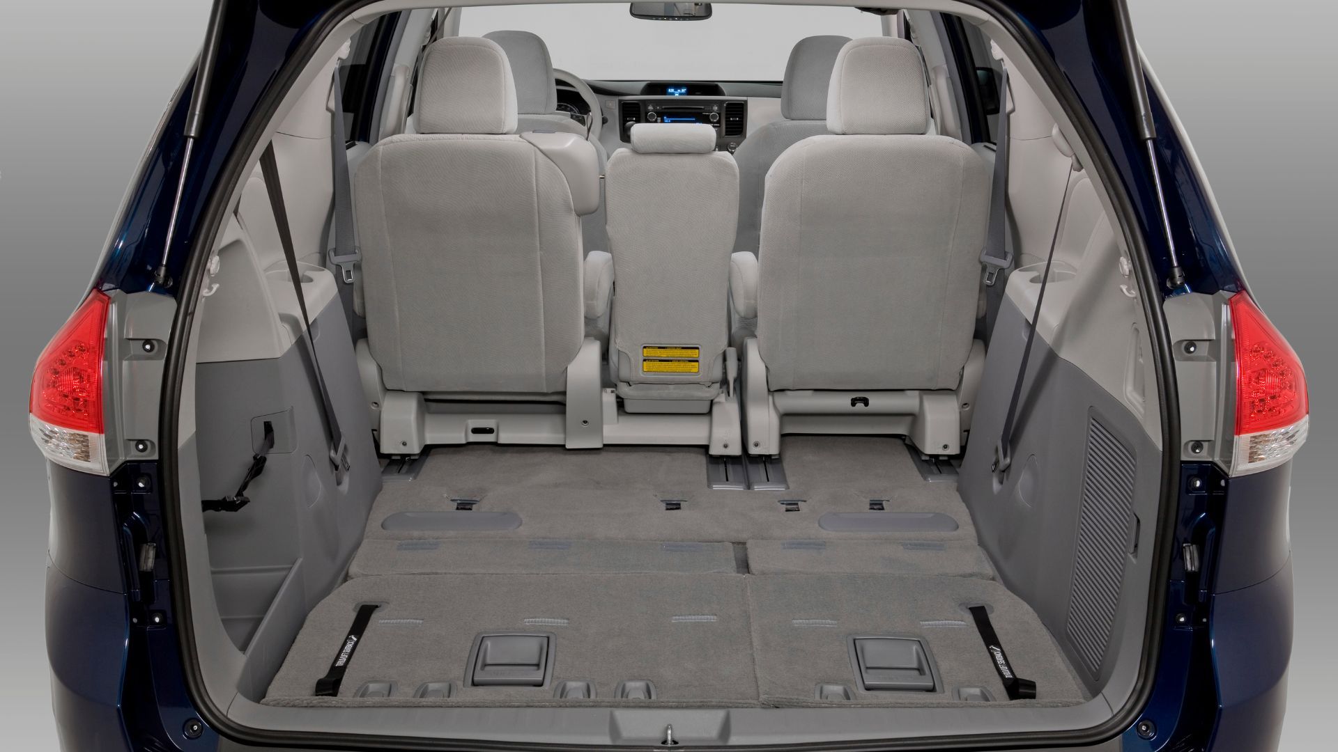 2012 Toyota Sienna Inside File:2012 Toyota Sienna SE - 2012 DC.JPG