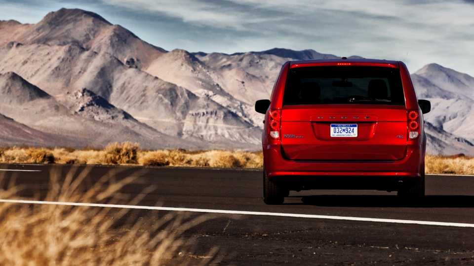 2012 Dodge Grand Caravan - Overview Pricing, Photos & Specs