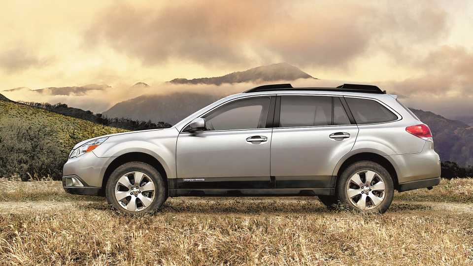 2011 Subaru Outback Pricing, Photos & Specs