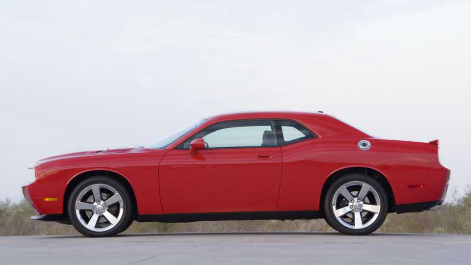 2012 Dodge Challenger Pricing, Photos & Specs