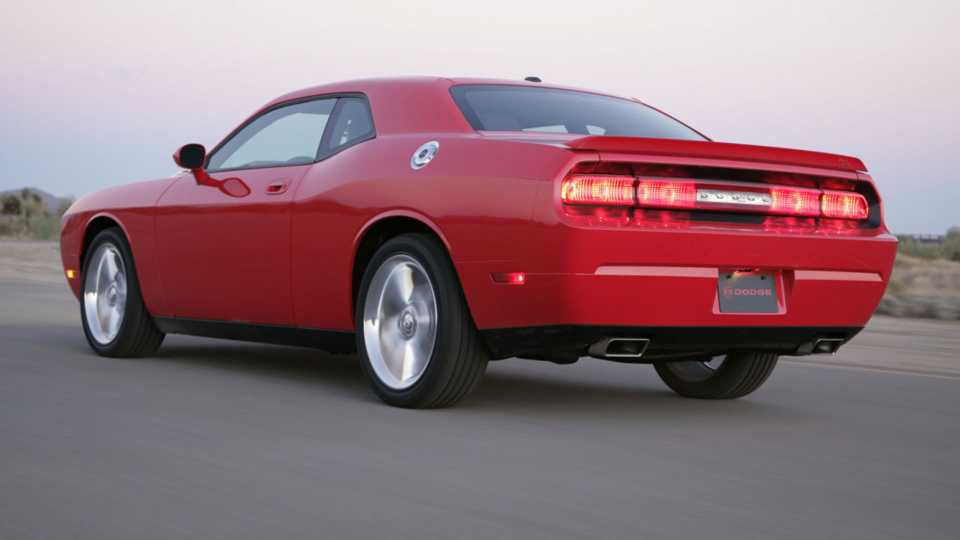 2012 Dodge Challenger Pricing, Photos & Specs